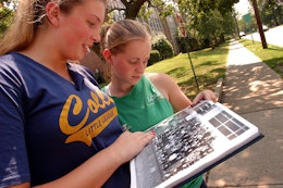 8 Yearbook Messages Everyone Used To Write On The Last Day Of School 