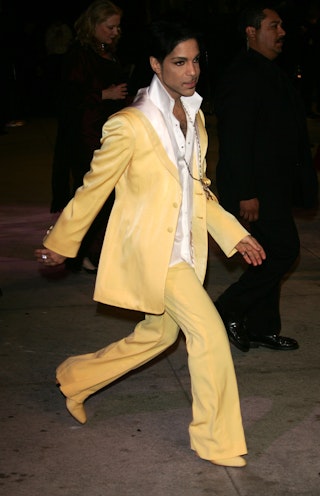 Prince's 15 Best Suits Of All Time Are Worth Remembering — PHOTOS