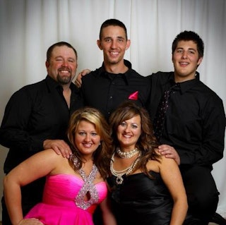 Is Madison Bumgarner Single? The Giants Pitcher’s Status Follows a ...