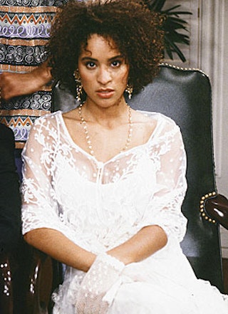 7 Fashion Tips From Hilary Banks Because She Was 'The Fresh Prince's ...