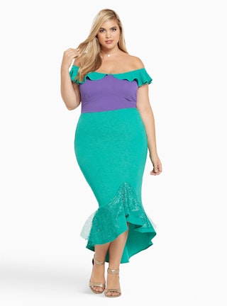 19 Plus Size Halloween Costumes In 5x, 6x, & Higher Because Fantasy Has ...