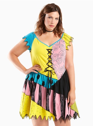 19 Plus Size Halloween Costumes In 5x, 6x, & Higher Because Fantasy Has ...