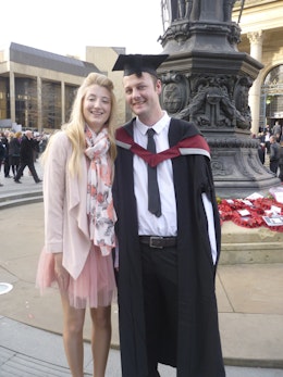 25 Dress Code Graduation Ceremony Guests