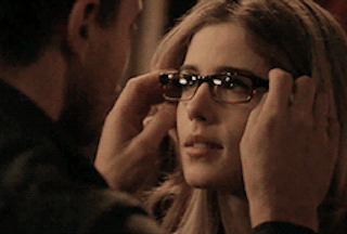15 Best TV Ships Of 2015, From Olicity On 'Arrow' To The Stars Of ...